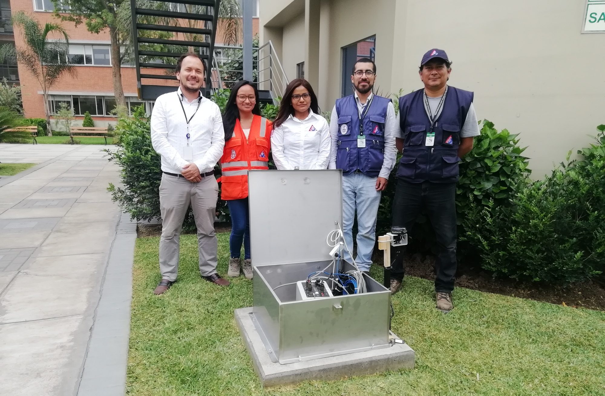Instalación de acelerógrafo en el campus 2 de la USIL - CISMID